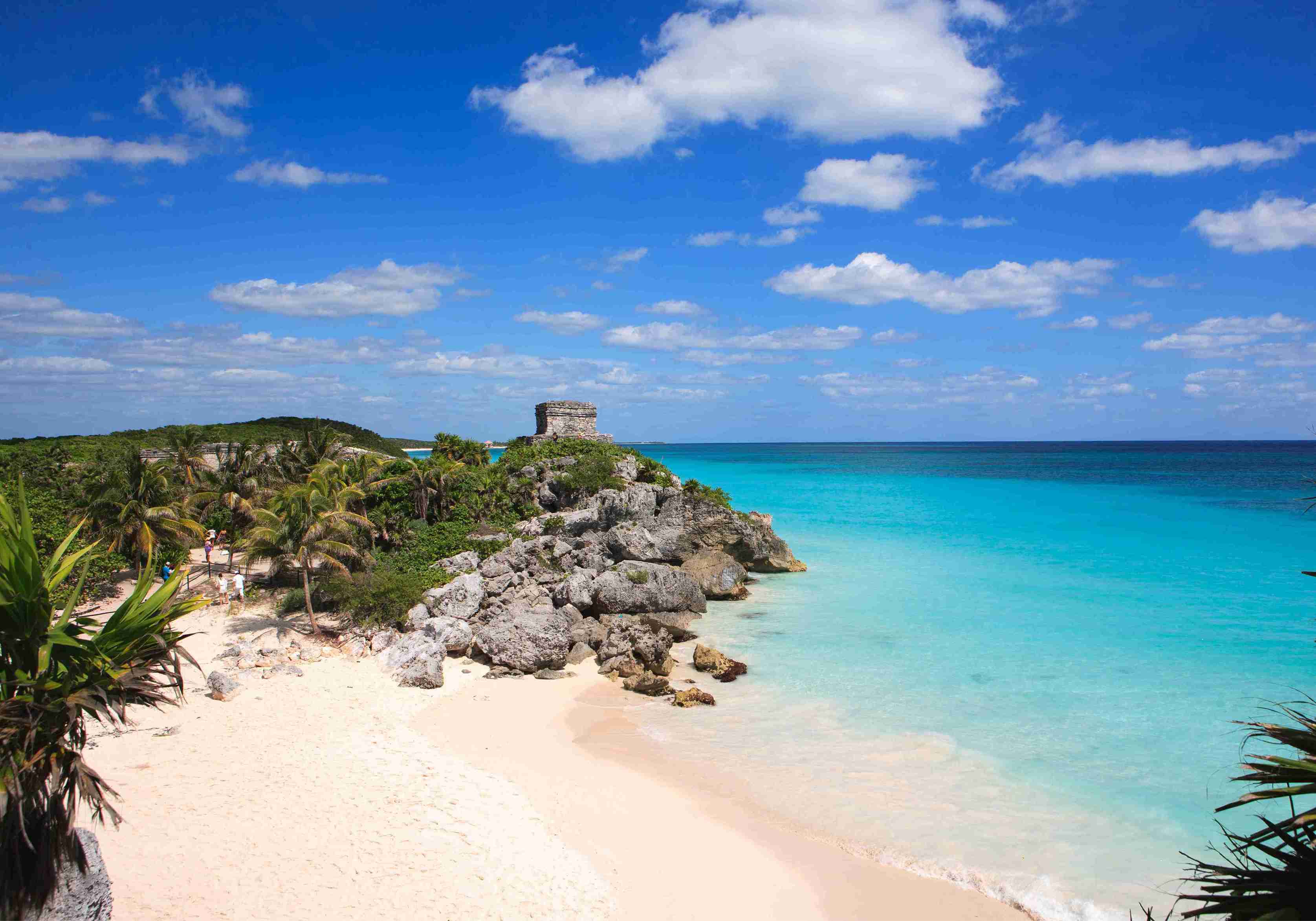 Day trip to the Archaeological Zone of Tulum and Cenote